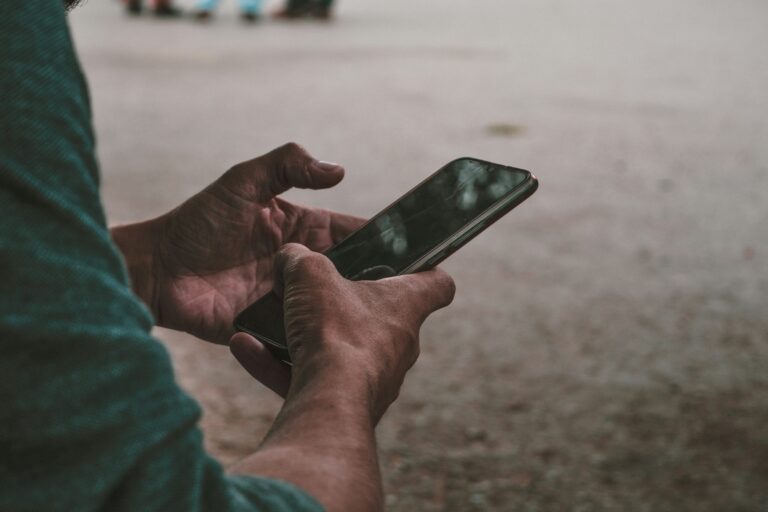 Bridging the digital divide in disasters - Center for Disaster Philanthropy